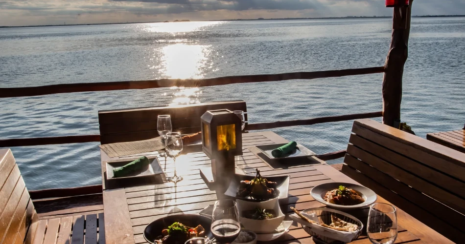 Best Waterfront Dining in Cancún | Things to do